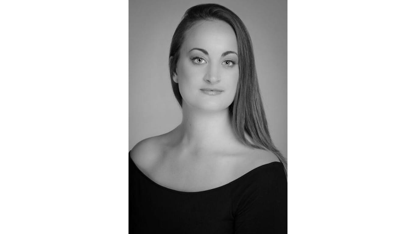 Spotlight on Eleanor Dennis - Opera Holland Park